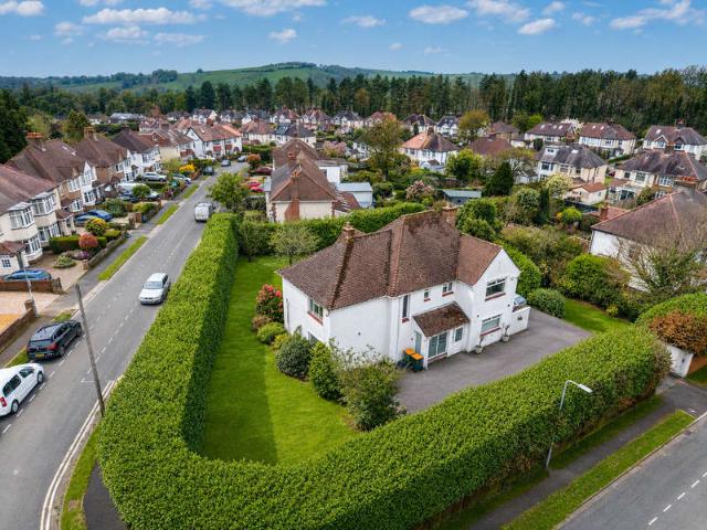 4 Bedroom Detached House