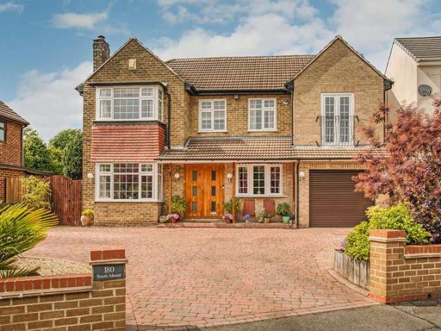 4 Bedroom Detached House