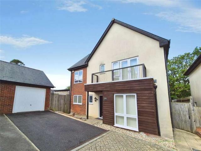 4 Bedroom Detached House