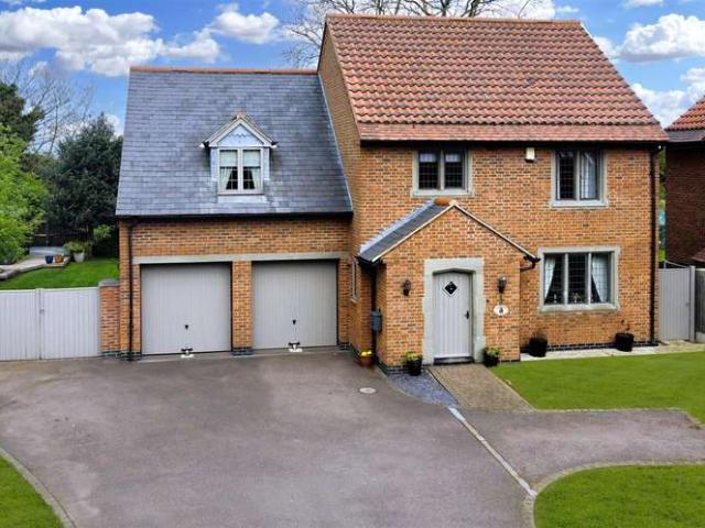 4 Bedroom Detached House
