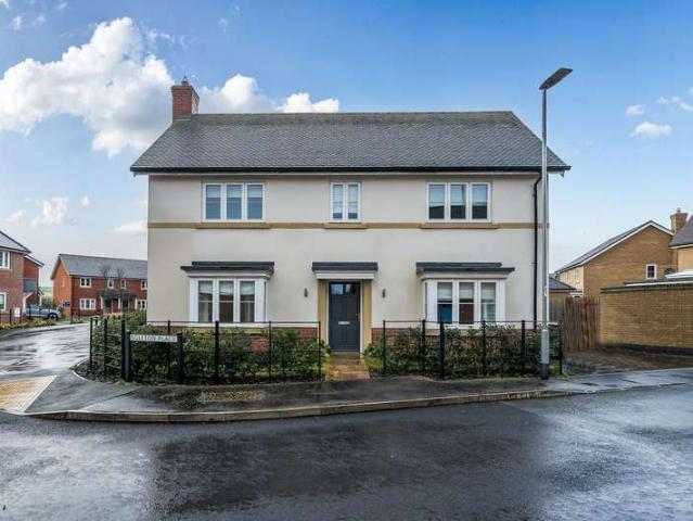4 Bedroom Detached House