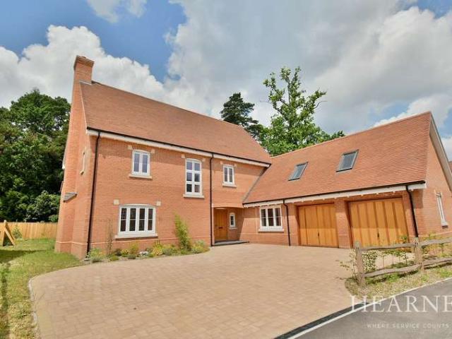 4 Bedroom Detached House