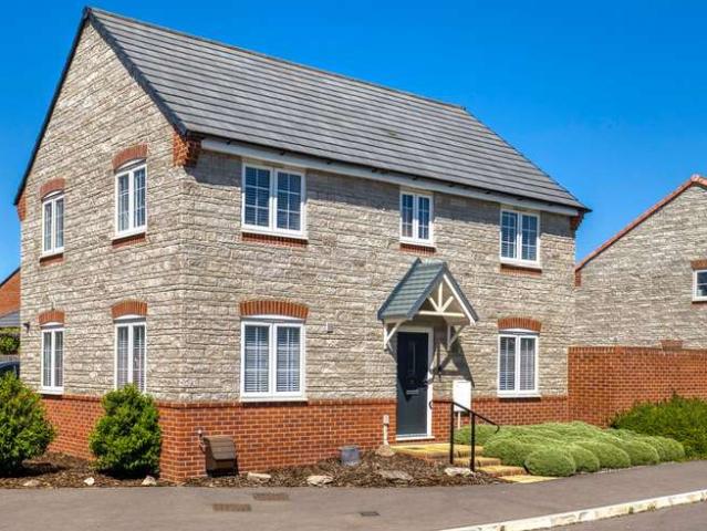 4 Bedroom Detached House