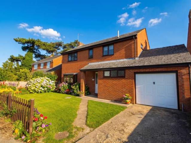 4 Bedroom Detached House