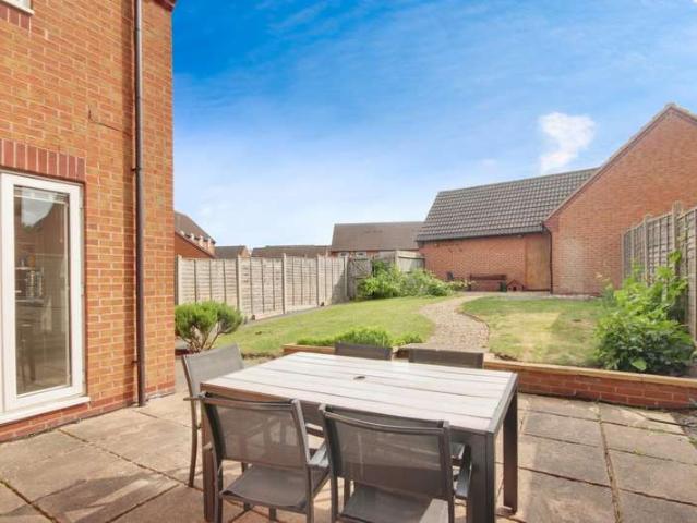 4 Bedroom Detached House