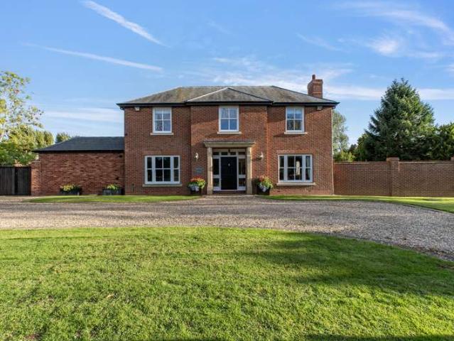5 Bedroom Detached House
