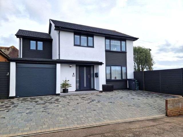 4 Bedroom Detached House