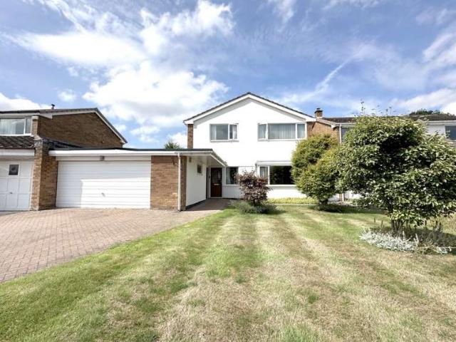 4 Bedroom Detached House