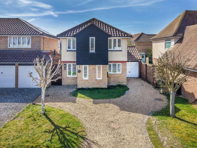 4 Bedroom Detached House