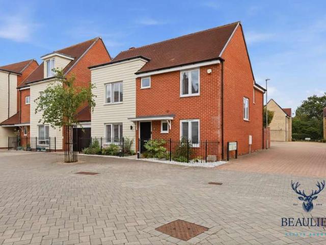 4 Bedroom Detached House