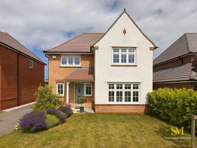 4 Bedroom Detached House