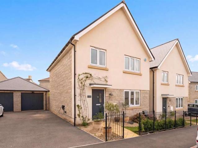 4 Bedroom Detached House