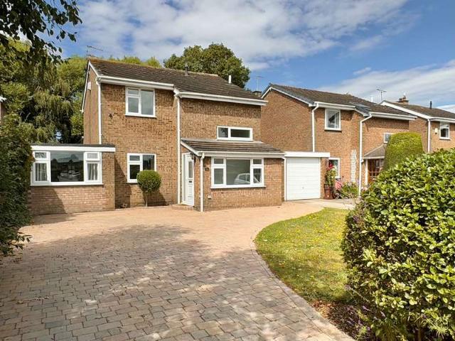4 Bedroom Detached House