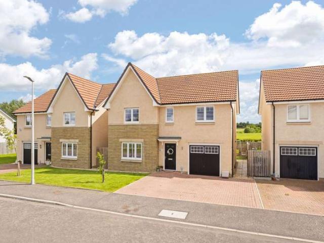 4 Bedroom Detached House