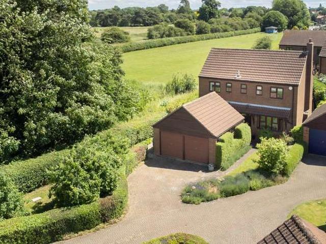 4 Bedroom Detached House