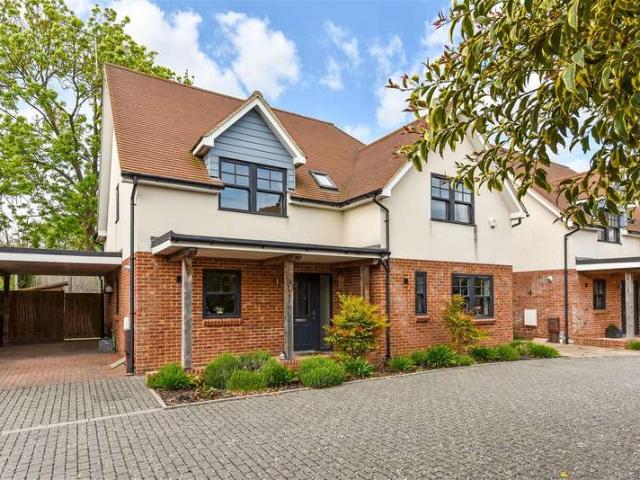 4 Bedroom Detached House