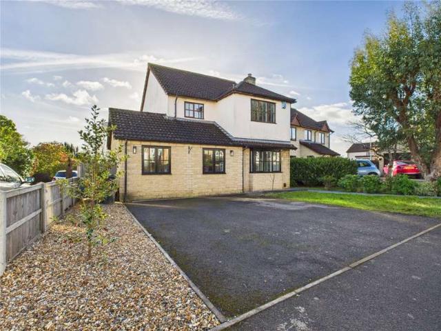 4 Bedroom Detached House