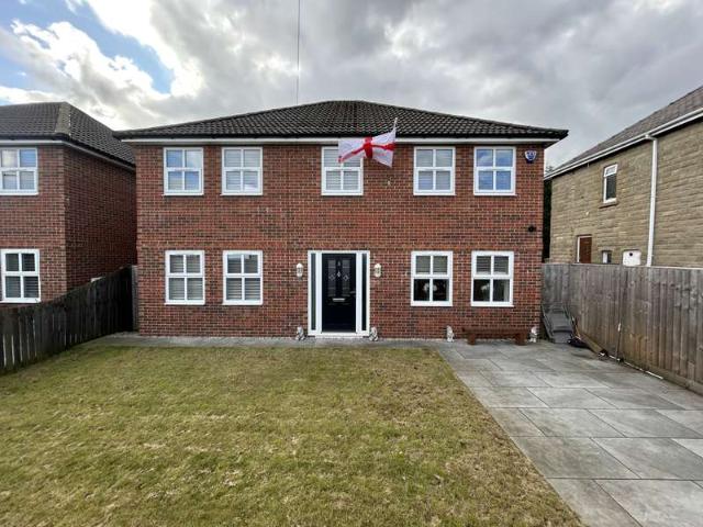 4 Bedroom Detached House