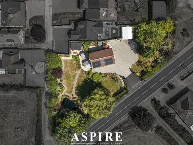 4 Bedroom Detached House