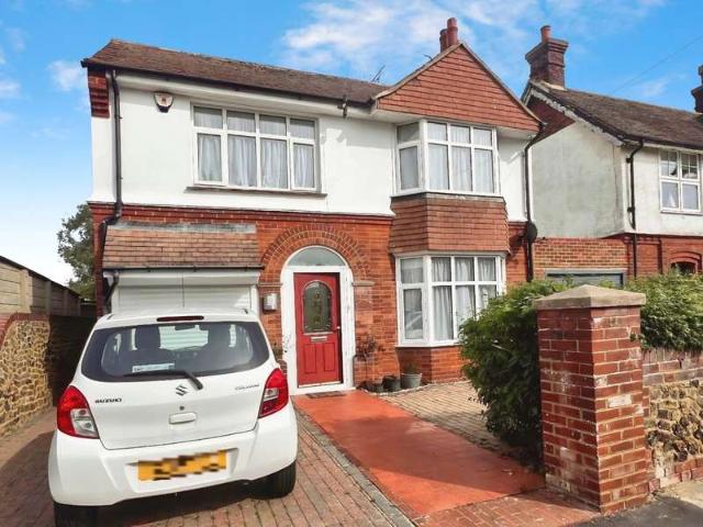 4 Bedroom Detached House