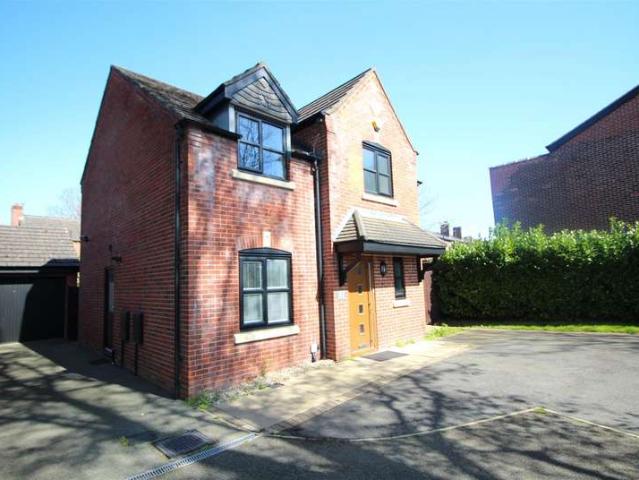 4 Bedroom Detached House