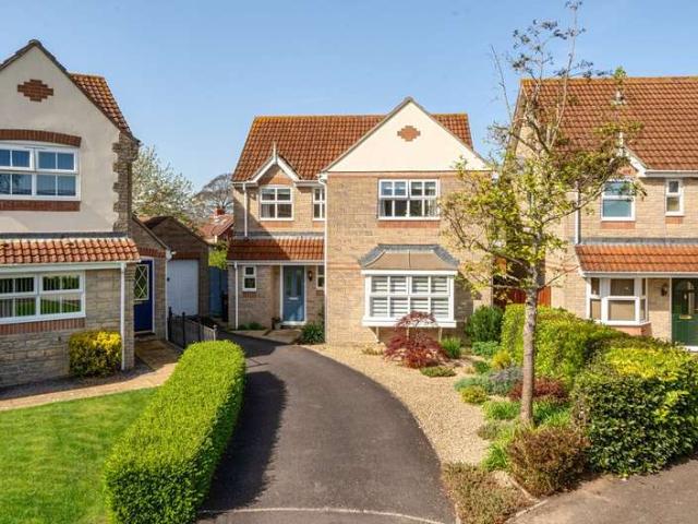 4 Bedroom Detached House