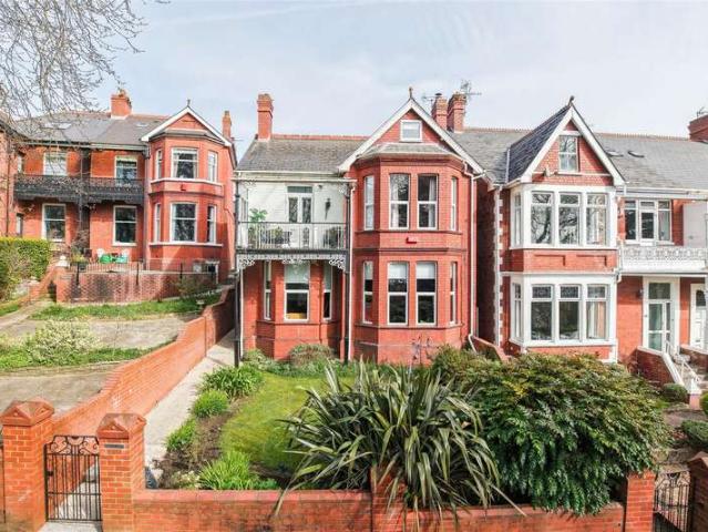 4 Bedroom Detached House