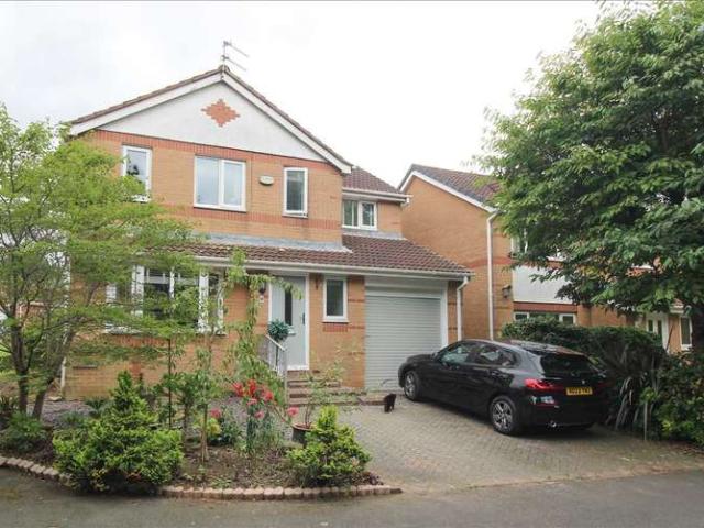 4 Bedroom Detached House