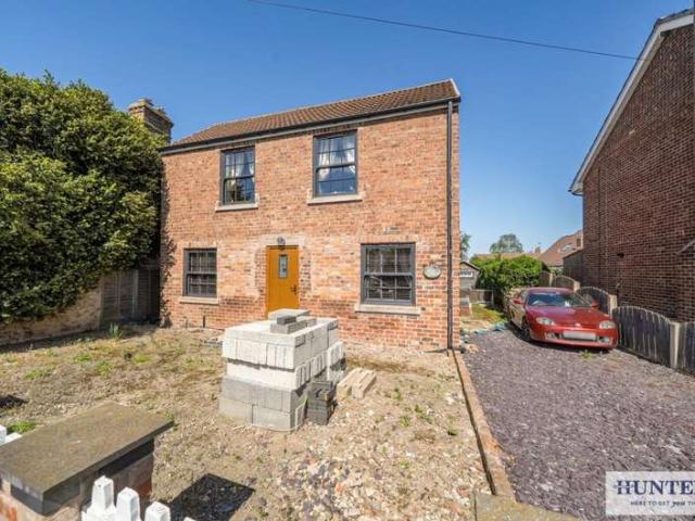 4 Bedroom Detached House