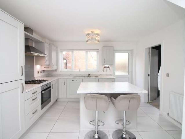 4 Bedroom Detached House