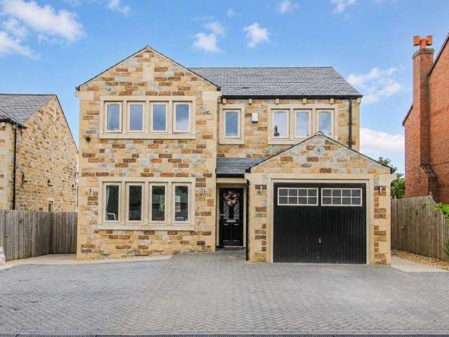 4 Bedroom Detached House