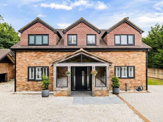 4 Bedroom Detached House