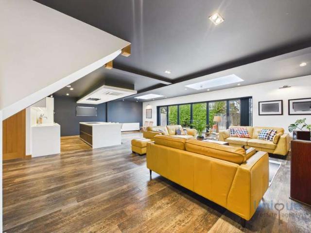 4 Bedroom Detached House