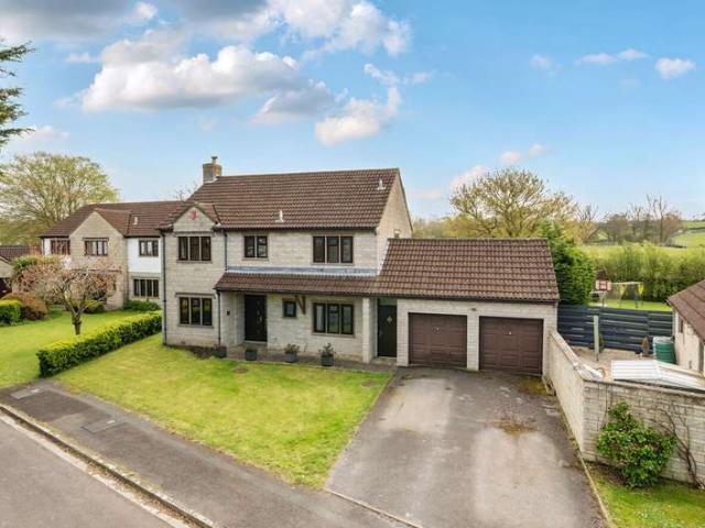 4 Bedroom Detached House