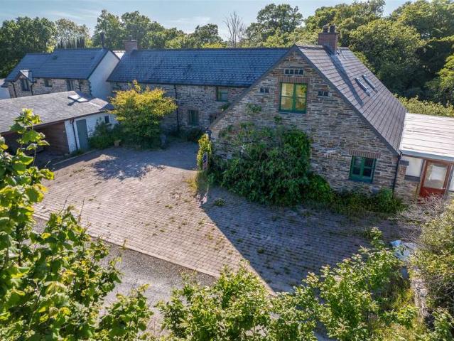 4 Bedroom Link Detached House