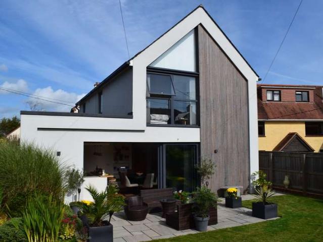 4 Bedroom Detached House