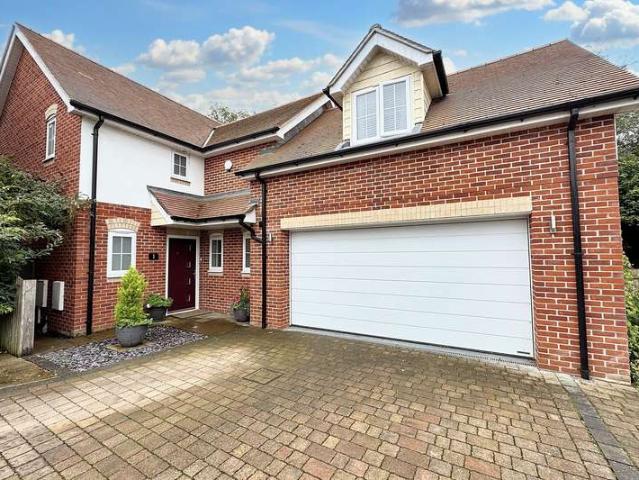 4 Bedroom Detached House