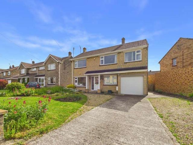4 Bedroom Detached House
