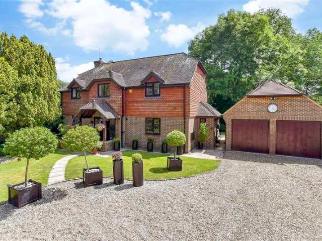 4 Bedroom Detached House