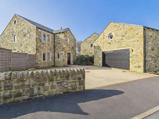 4 Bedroom Detached House