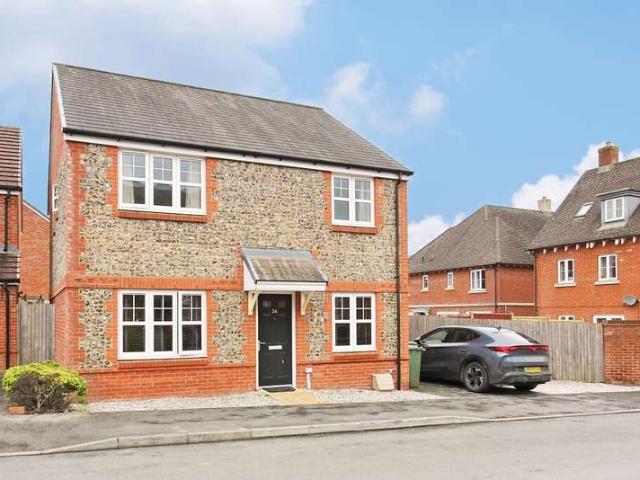 4 Bedroom Detached House