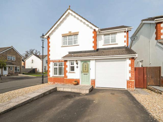 4 Bedroom Detached House