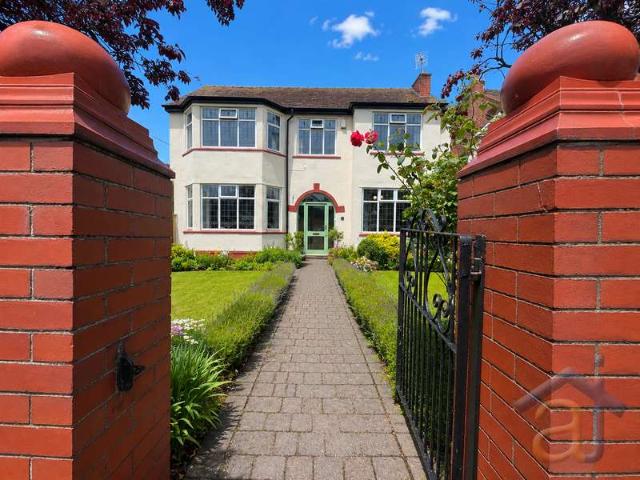 4 Bedroom Detached House