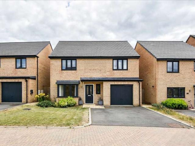4 Bedroom Detached House