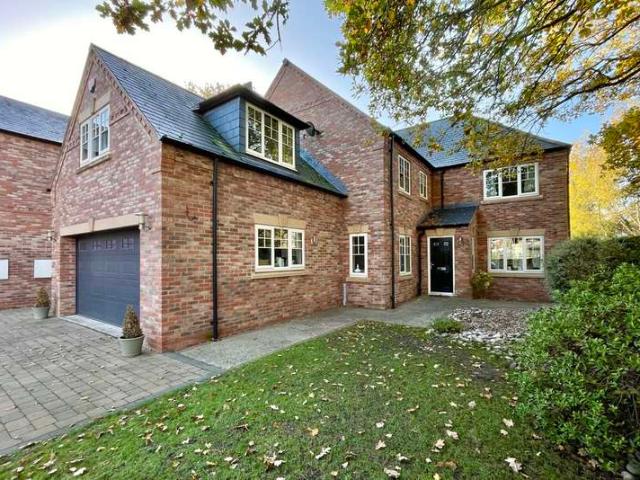 4 Bedroom Detached House