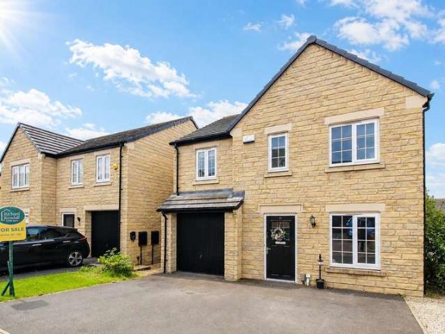 4 Bedroom Detached House