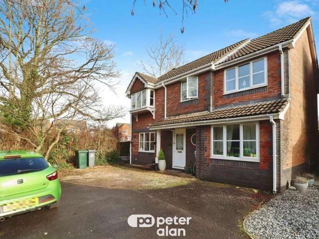 4 Bedroom Detached House