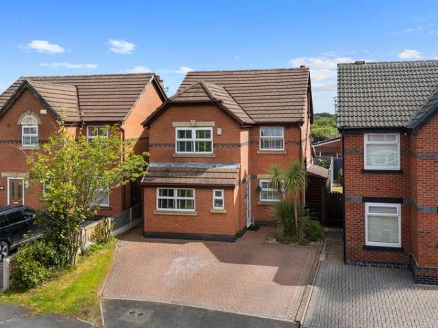 4 Bedroom Detached House