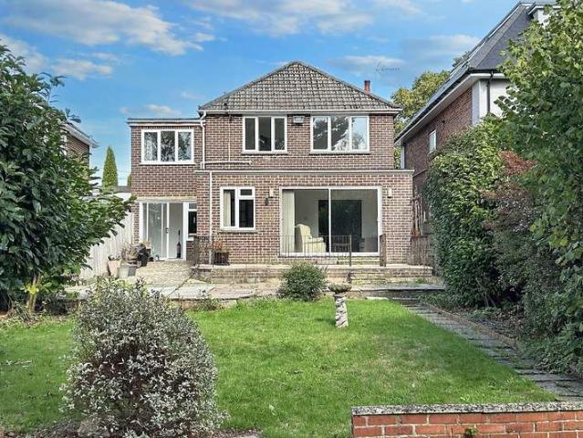 4 Bedroom Detached House