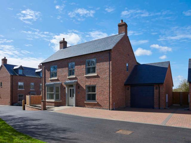 4 Bedroom Detached House